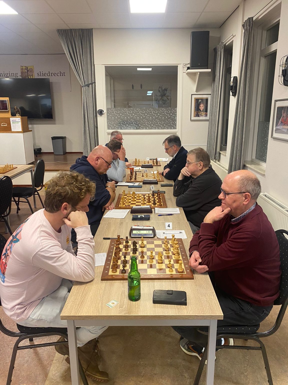 Sliedrecht V1 ziet alles dubbel…. – Schaakvereniging Sliedrecht